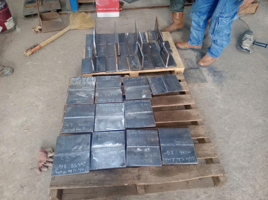 SAFETY TRAINING – USE OF PERSONAL PROTECTIVE EQUIPMENT (PPE) - SI E&C ...