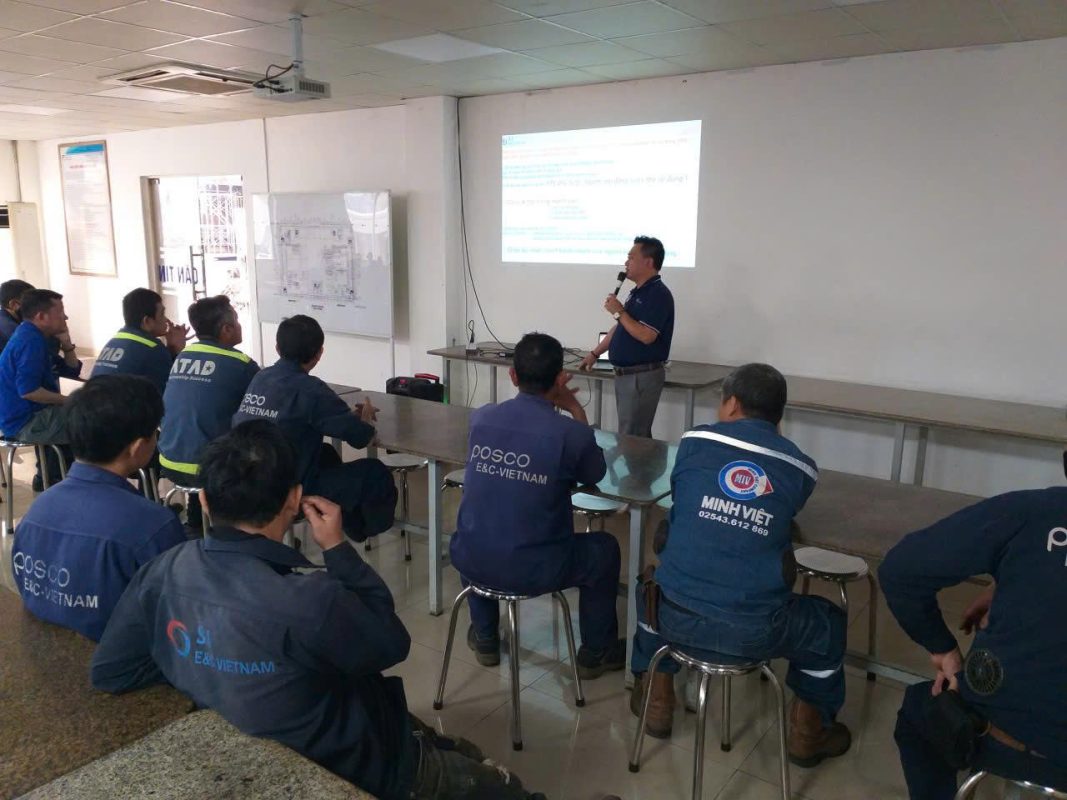 SAFETY TRAINING – USE OF PERSONAL PROTECTIVE EQUIPMENT (PPE) - SI E&C ...